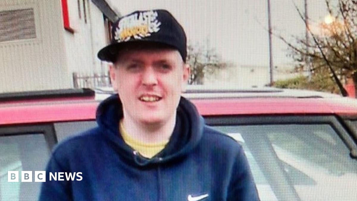 Lee Butler: Lewis Brown denies murder of 'much loved' Oxford man - BBC News