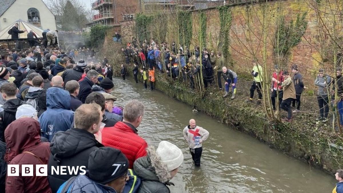 Royal Shrovetide Football: Up'Ards grab advantage in ancient football ...