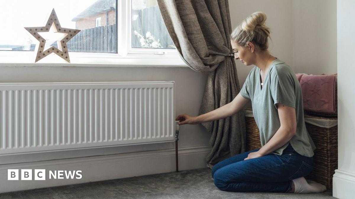 Government to share energy-saving tips in TV ads - BBC News