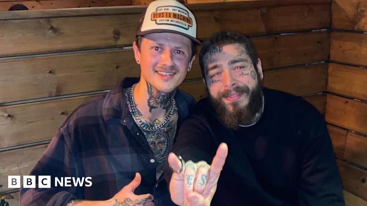 Rapper Post Malone helps Glasgow singer pay house deposit - BBC News