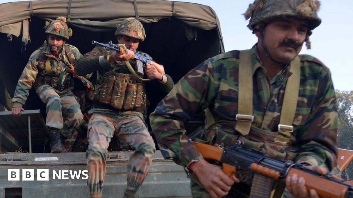 Pathankot attacks: Pakistan investigators to probe assault - BBC News