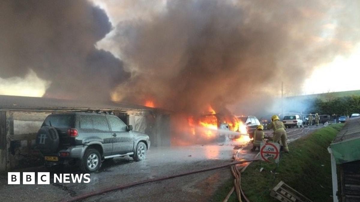 Winterbourne Abbas fire closes A35 and cuts power - BBC News