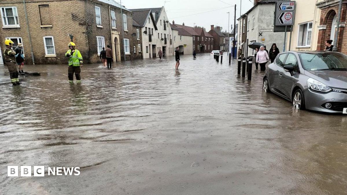 In pictures: Flooding across UK this week after heavy rain - BBC News