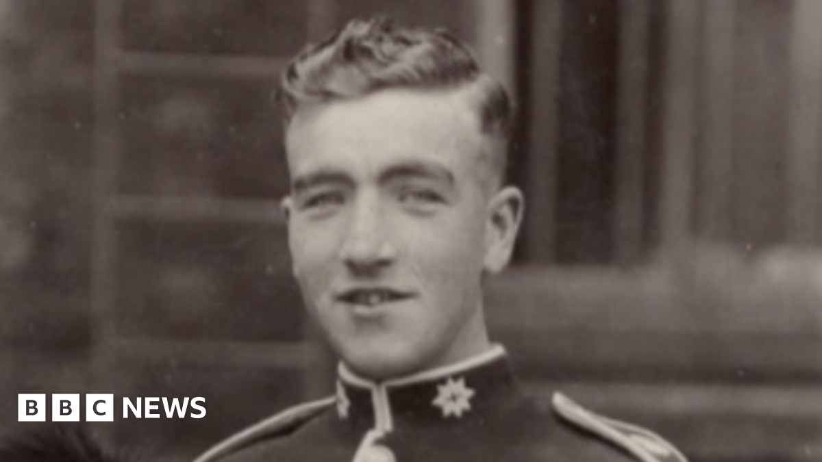 WW2 soldier's remains found in Normandy, son told - BBC News