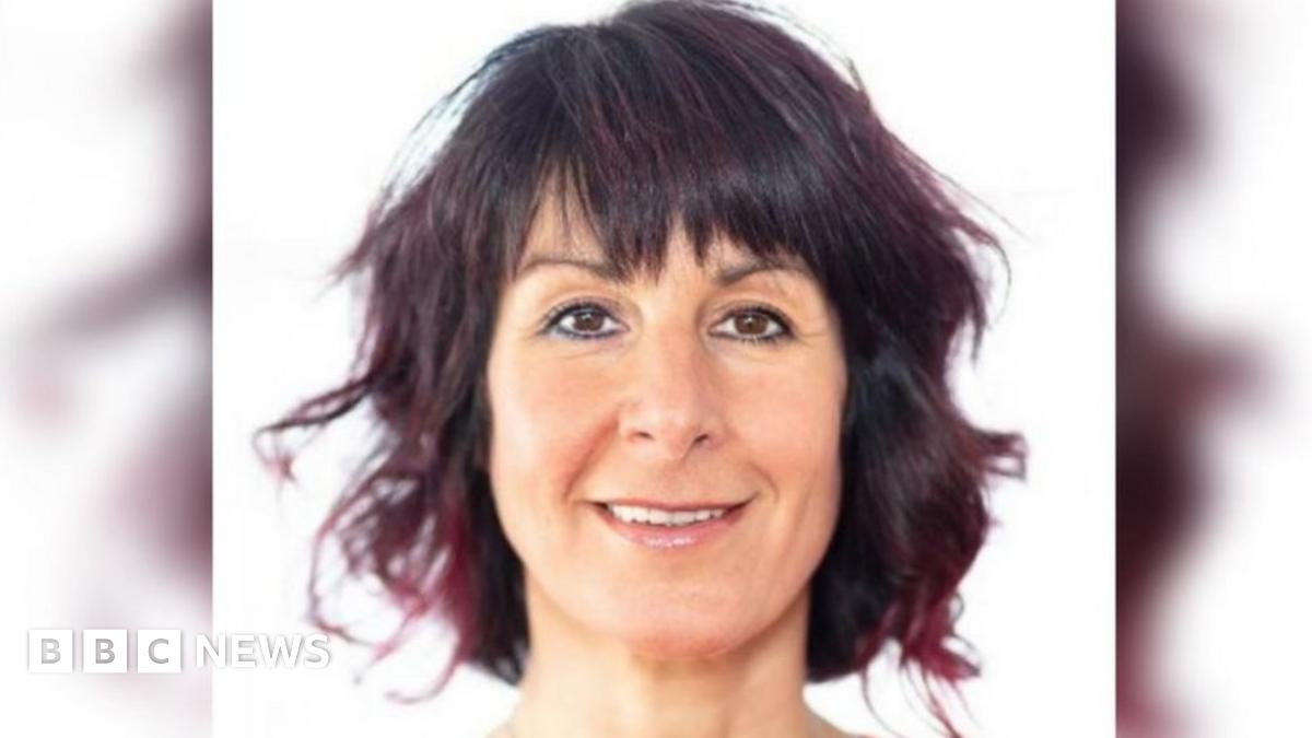 Nottingham woman killed by lightning on holiday, inquest finds - BBC News