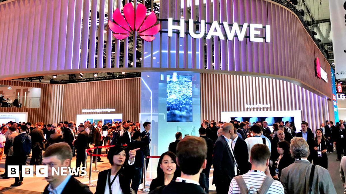 Huawei row: UK to let Chinese firm help build 5G network - BBC News