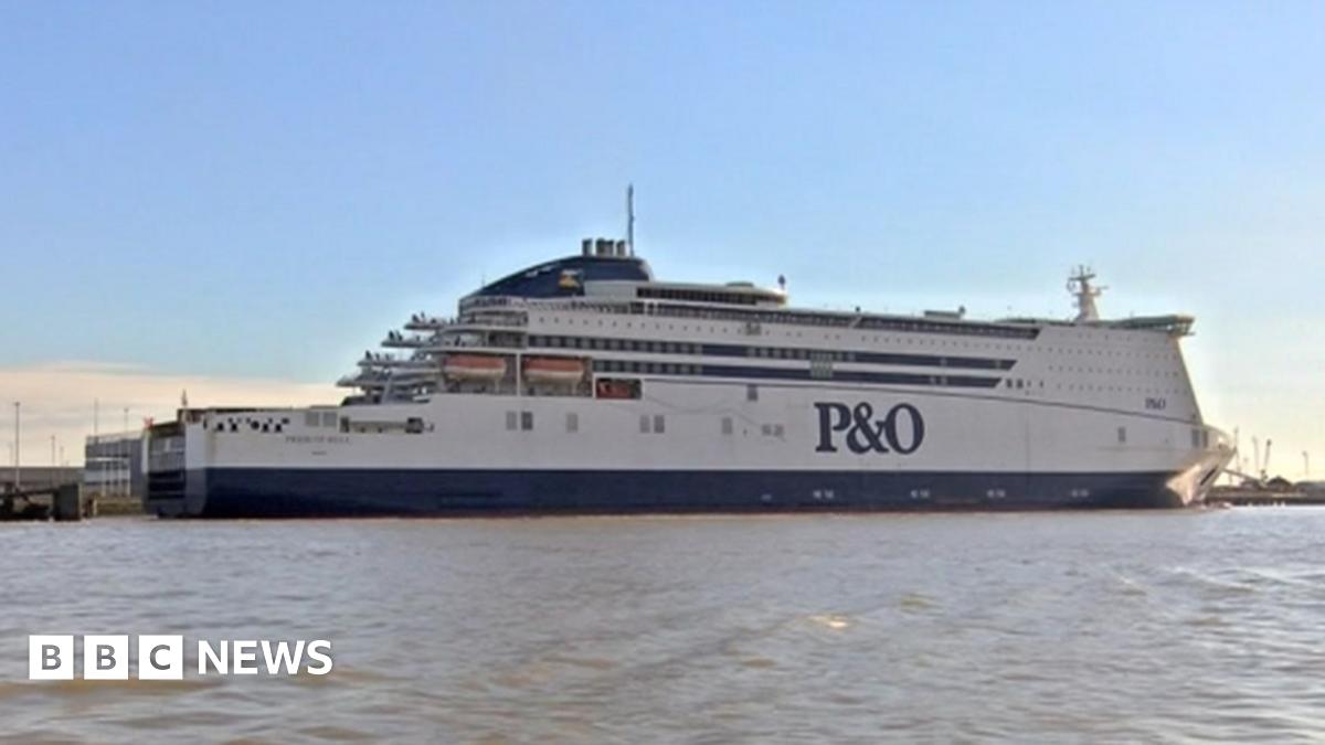 P&O Pride of Hull anchored in Humber after engine room fire - BBC News
