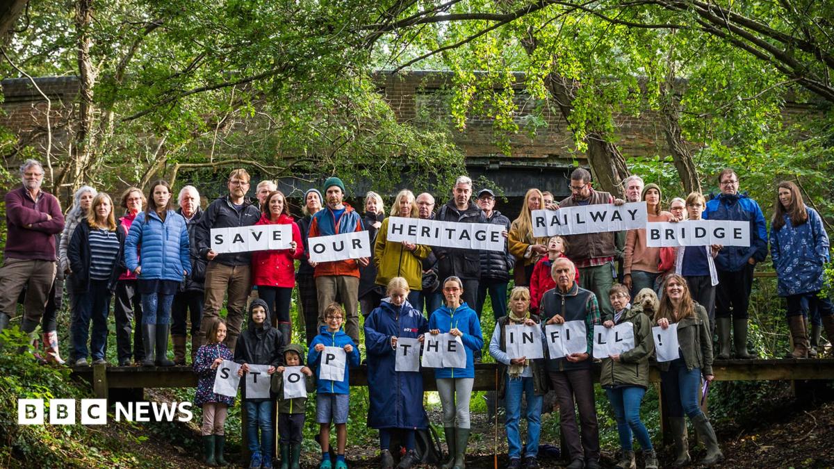 Barcombe: Former railway bridge saved from infilling plan - BBC News