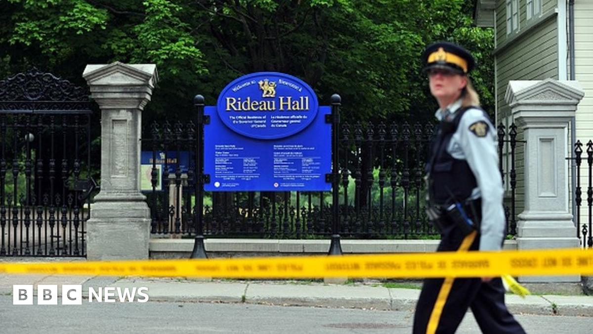 Corey Hurren: Rideau Hall breacher gets six years jail - BBC News