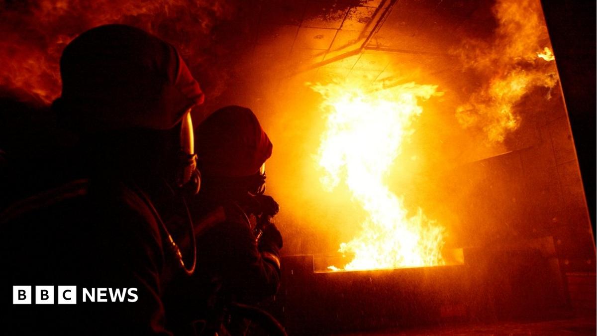 North Yorkshire Fire & Rescue Service approves crew changes - BBC News