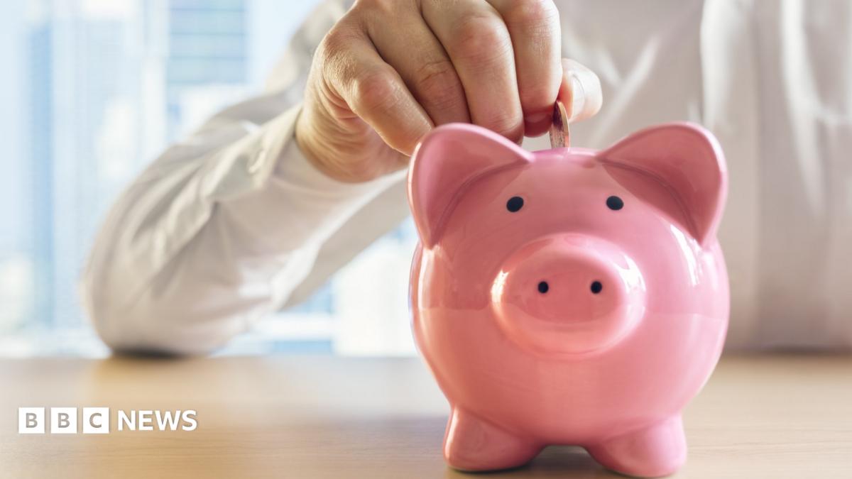 Cash Isa savings rates begin to tick up - BBC News