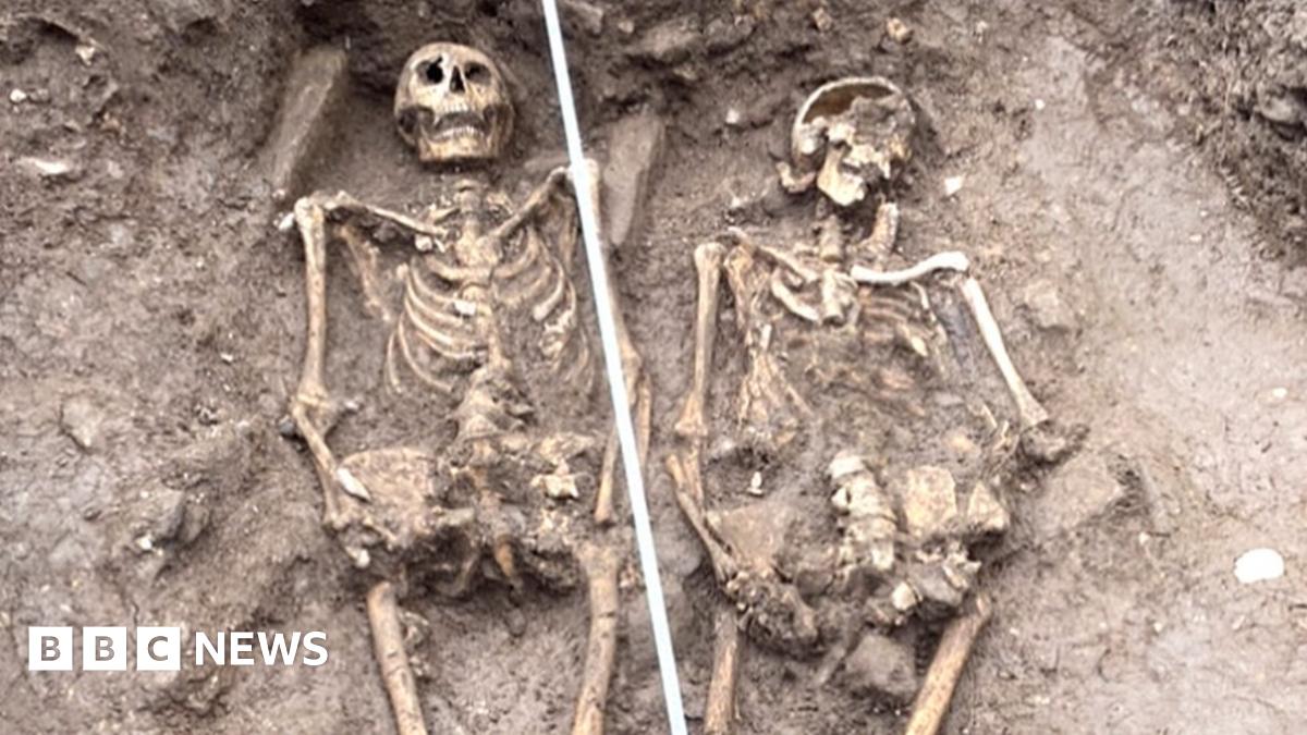 Jedburgh Abbey skeletons to end up in Edinburgh - BBC News