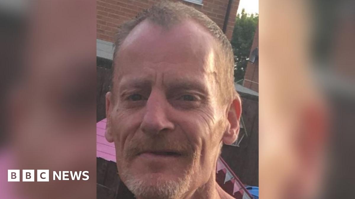 Hull murder charge after house fire death - BBC News