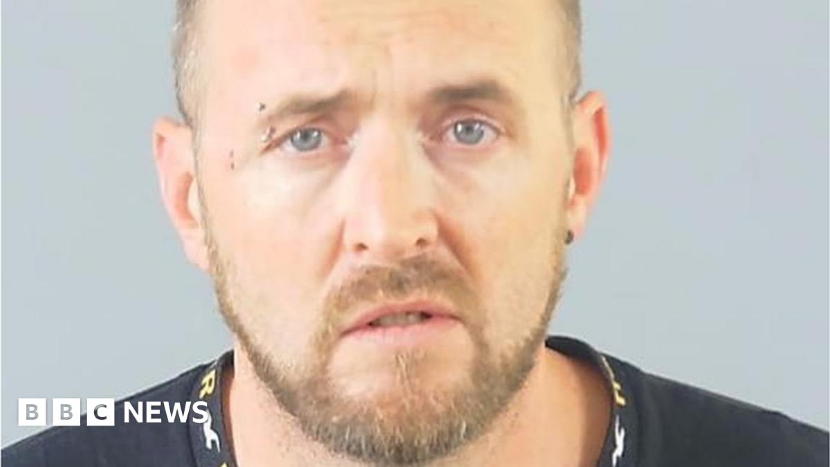 Southampton man jailed for revenge murder of ex-partner's mum - BBC News