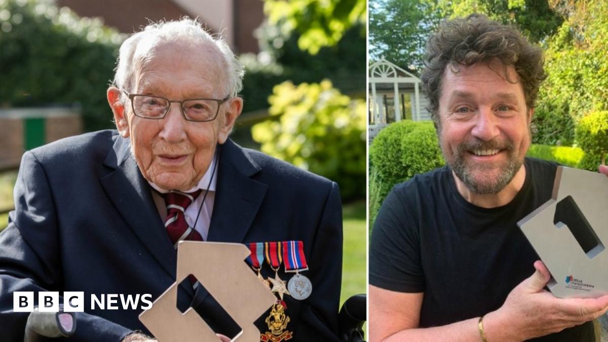 Captain Tom tops the charts at the age of 99 - BBC News