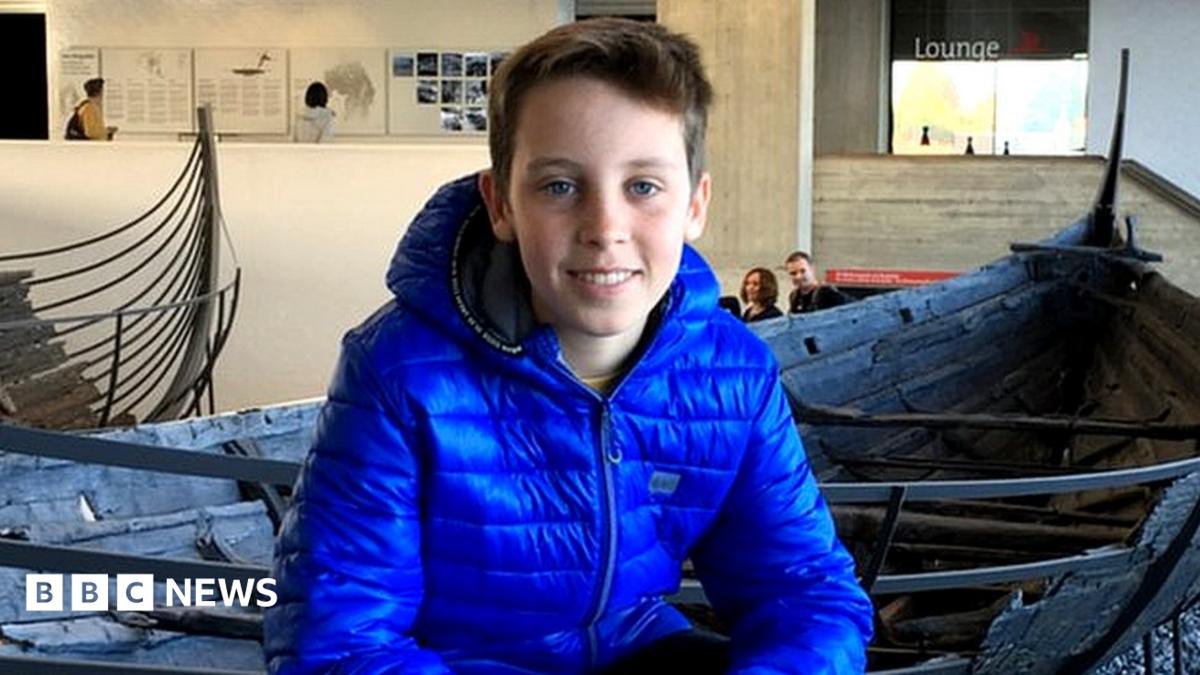 Hockey player, 14, died after strike to the head - BBC News