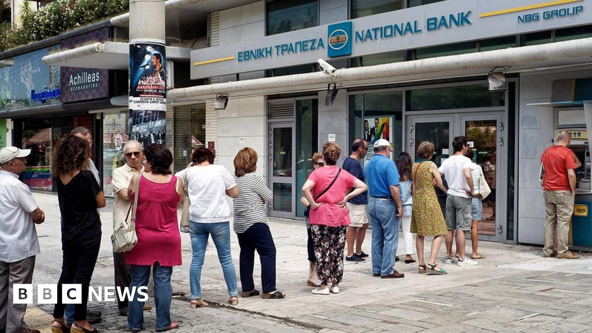 Greek debt crisis: ECB not raising funding limit - BBC News