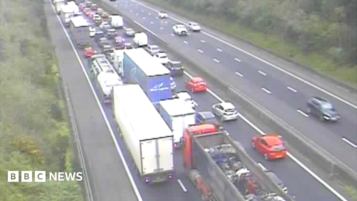 M5 traffic: Northbound lanes reopen after 'serious' crash outside ...