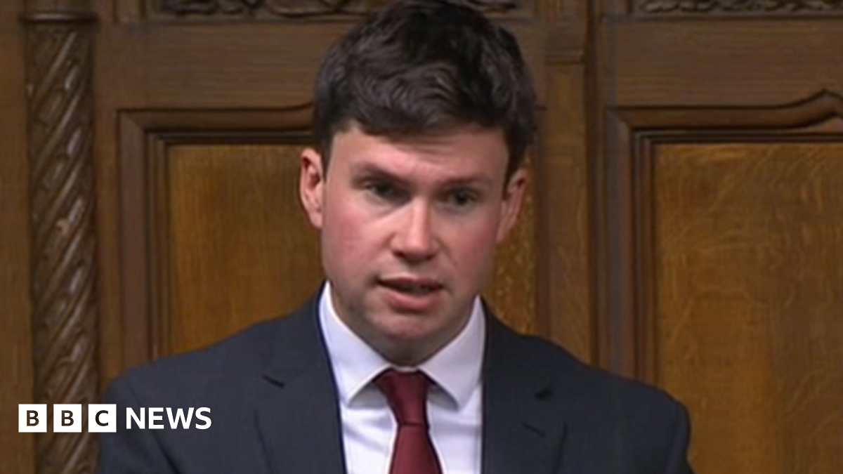 MP Dan Carden tells of fight to see his dying father - BBC News