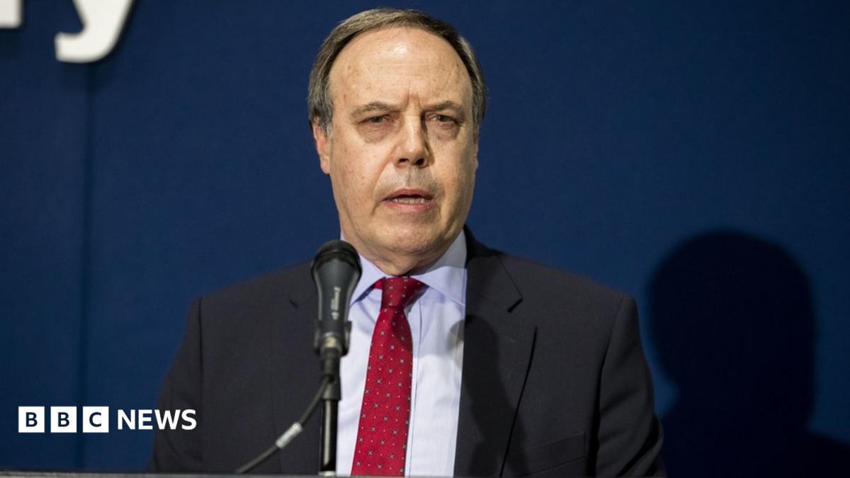 Nigel Dodds: DUP's former North Belfast MP to become life peer - BBC News