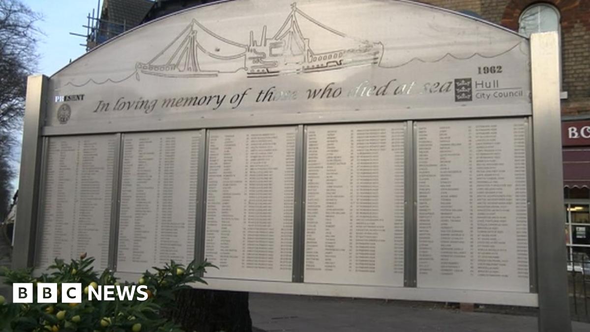 Hull's lost trawlermen remembered at service 55 years on - BBC News