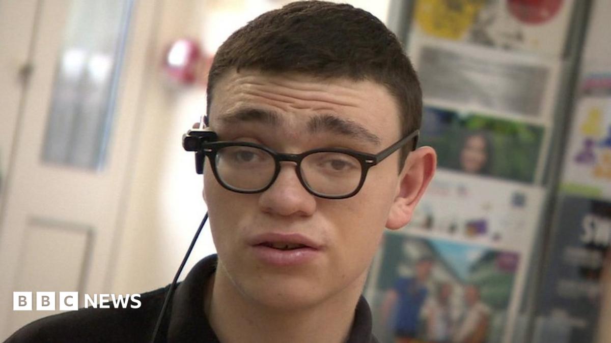 Liverpool man calls for better disabled jobs commitment - BBC News