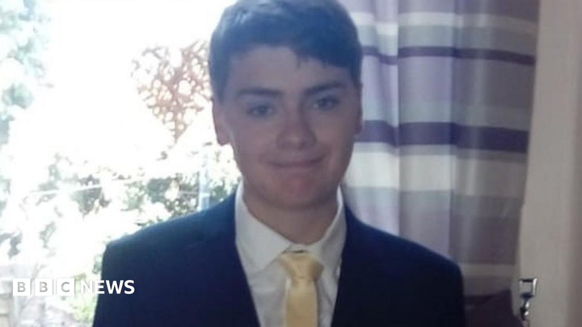 Scout leader waved to boy before fatal fall - inquest - BBC News