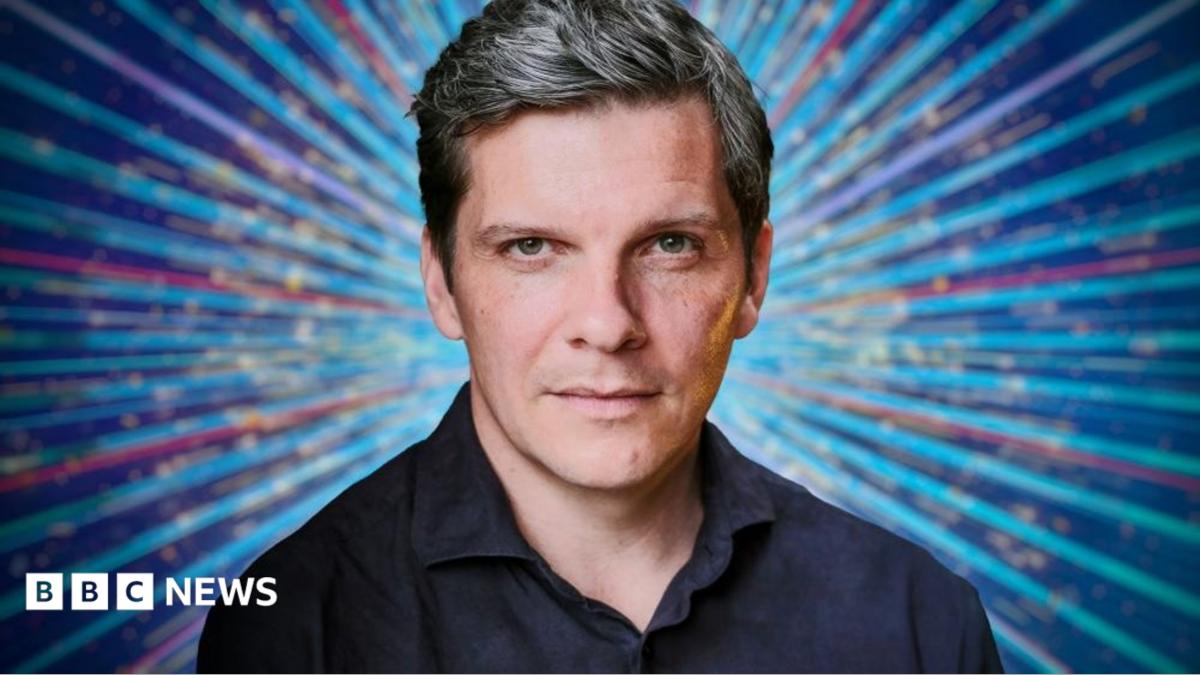 Nigel Harman pulls out of Strictly Come Dancing - BBC News