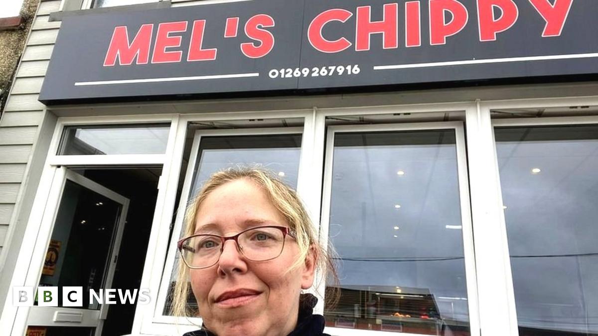Cost of living: Chip shop's £1 meal for struggling families - BBC News