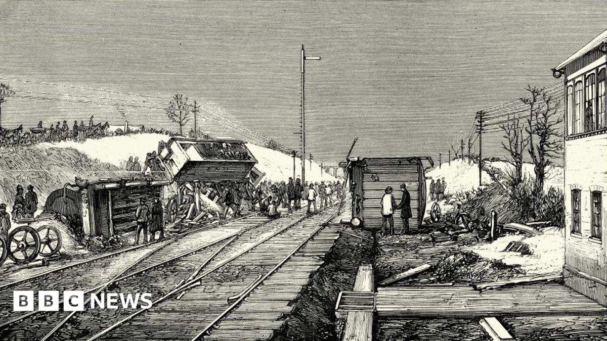 Victims of 19th Century Cambridgeshire rail crash remembered - BBC News