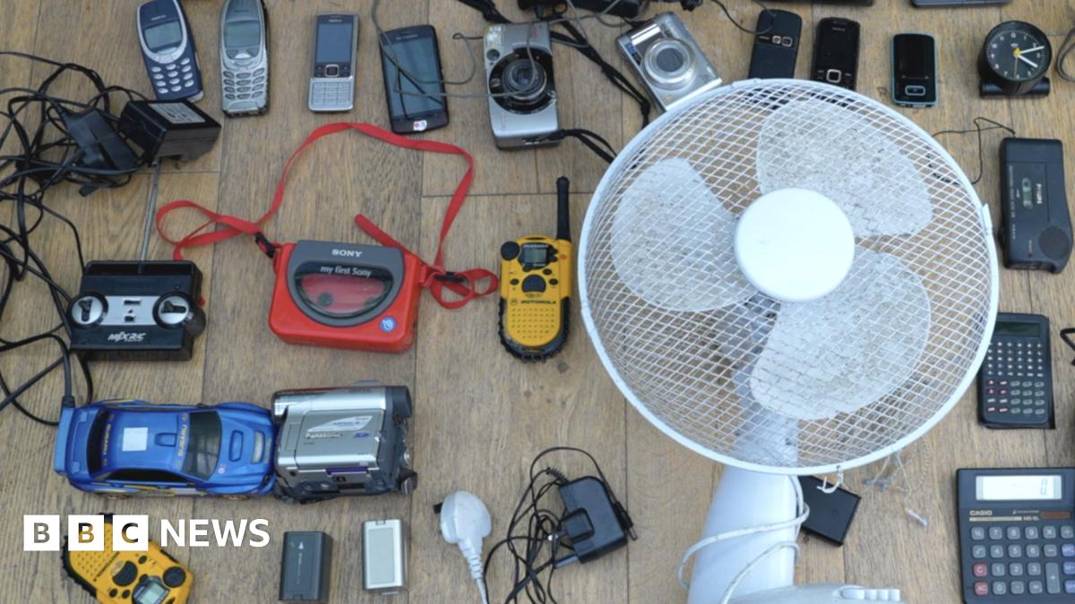 E-waste 'drawers of doom' growing, say campaigners - BBC News