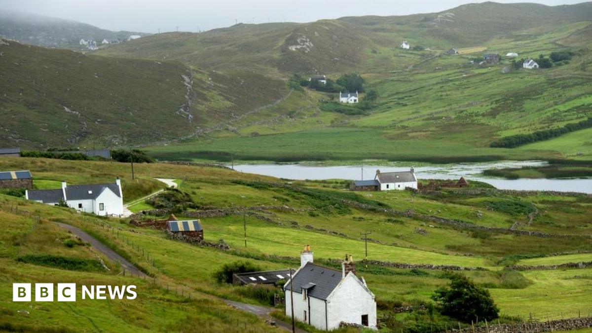 Study outlines challenges for rural and remote communities - BBC News