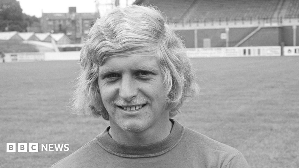 Bristol City: Former striker Chris Garland dies age 74 - BBC News