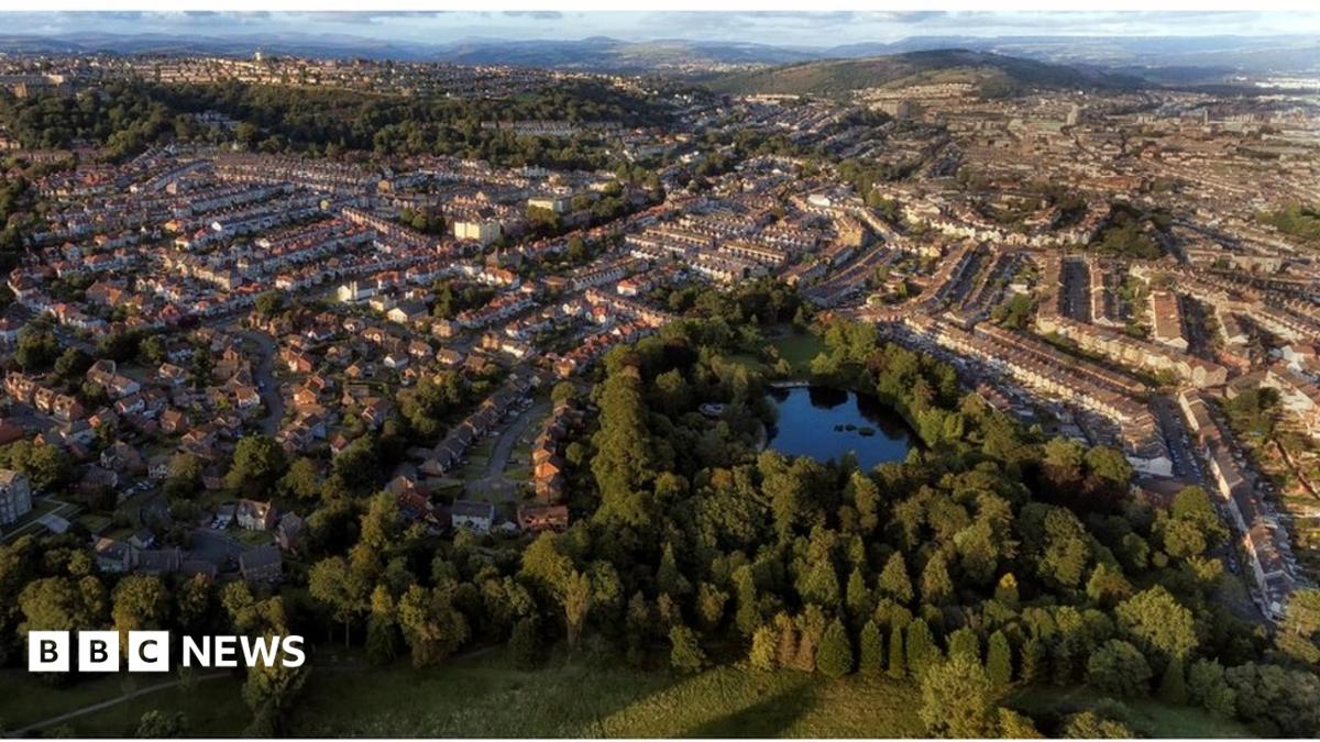 Mayhill: What is the history of the area? - BBC News