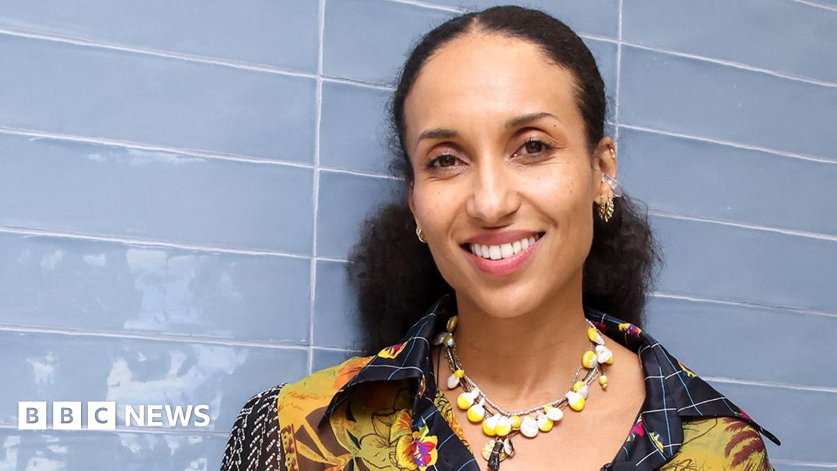 Chioma Nnadi: British Vogue's new editor says she has big shoes to fill - BBC News