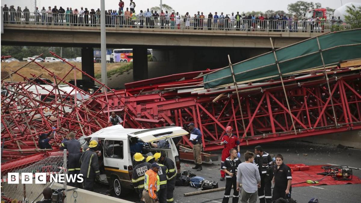 Johannesburg bridge collapse: Two dead in South Africa - BBC News