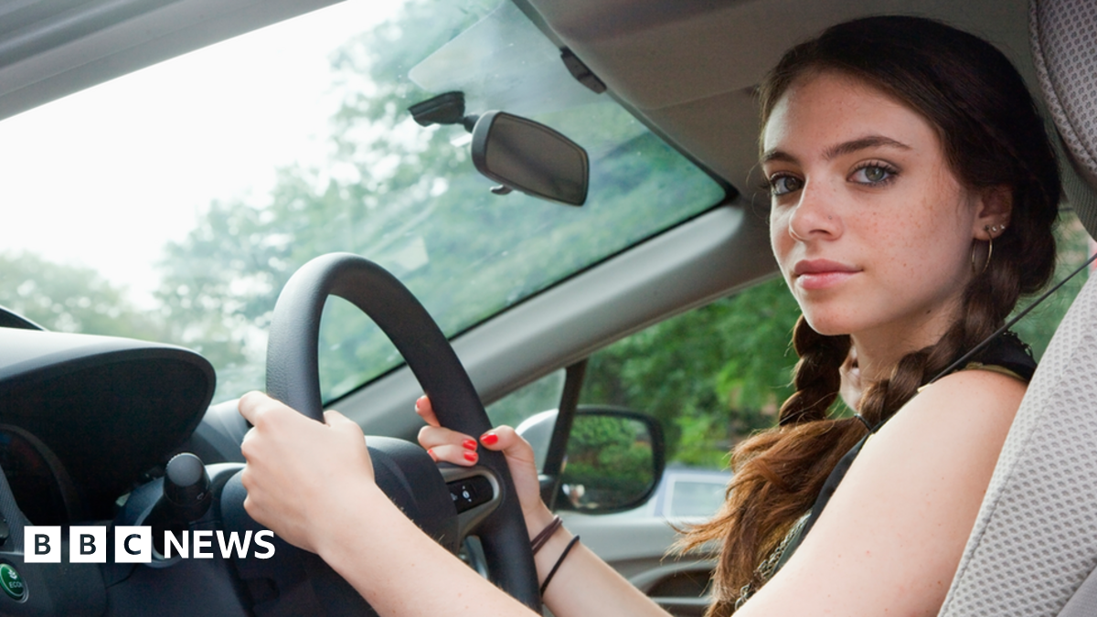 Young drivers face £3,000 cost for car insurance - BBC News