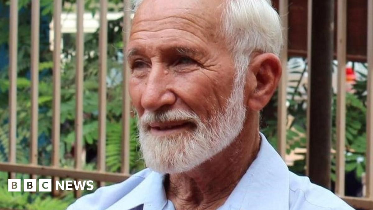 Ken Elliott: Australian hostage, 88, freed by al-Qaeda militants - BBC News