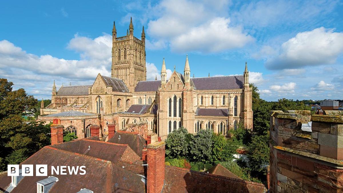 Worcester Cathedral awarded £200k to restore College Yard entrance ...
