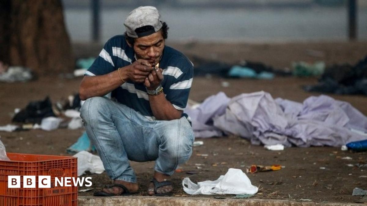 Brazil police clear new 'Crackland' in Sao Paulo - BBC News