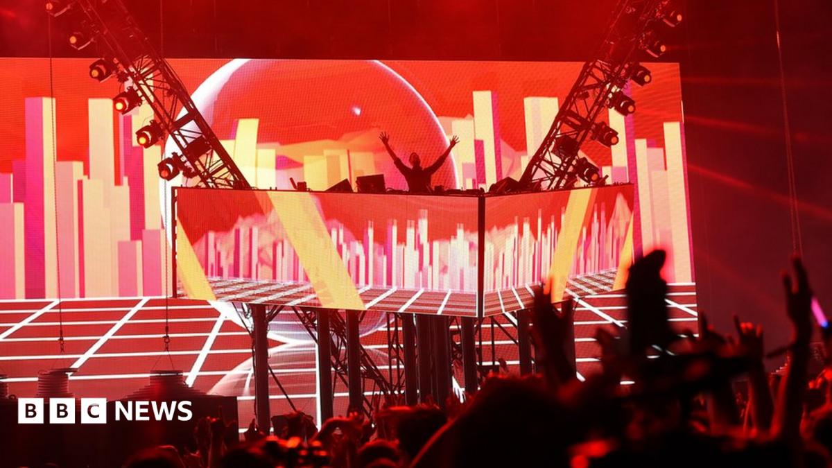 And the world's highest-paid DJ is... - BBC News