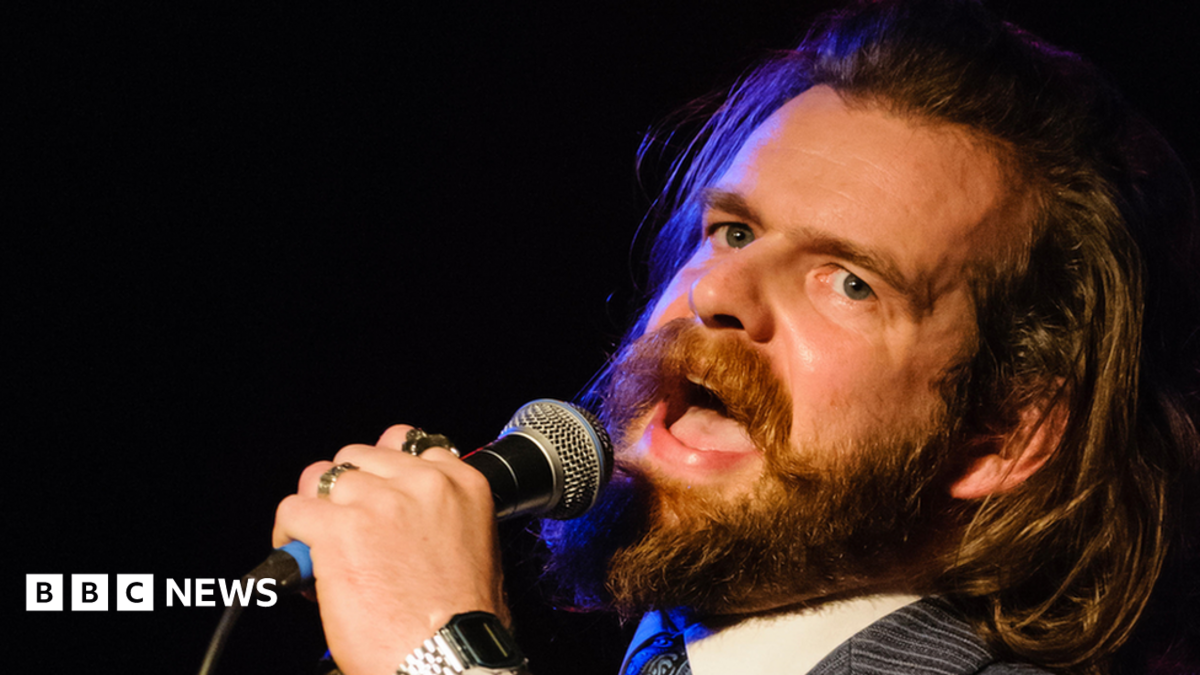 Soho Theatre bans comedian Paul Currie after Jewish audience members ...