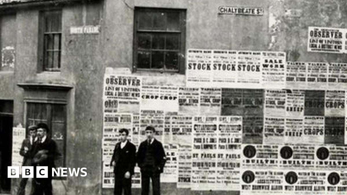 Old Aberystwyth street signs to be sold at auction - BBC News