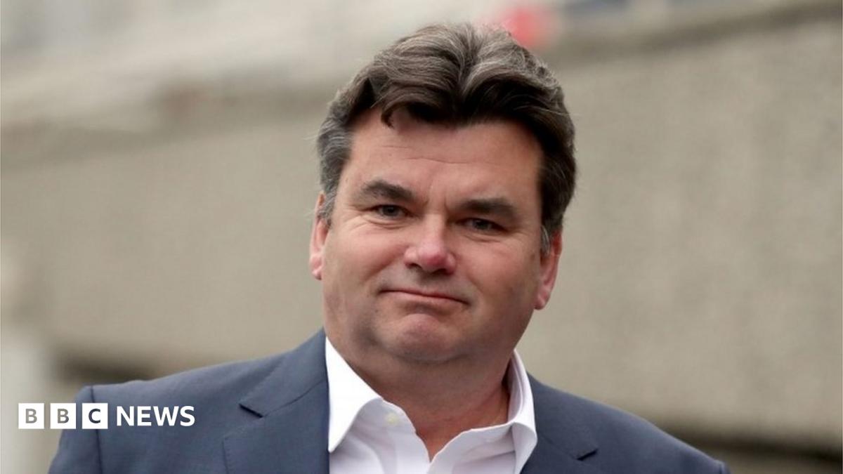 Ex-BHS owner Dominic Chappell fined £87,000 - BBC News