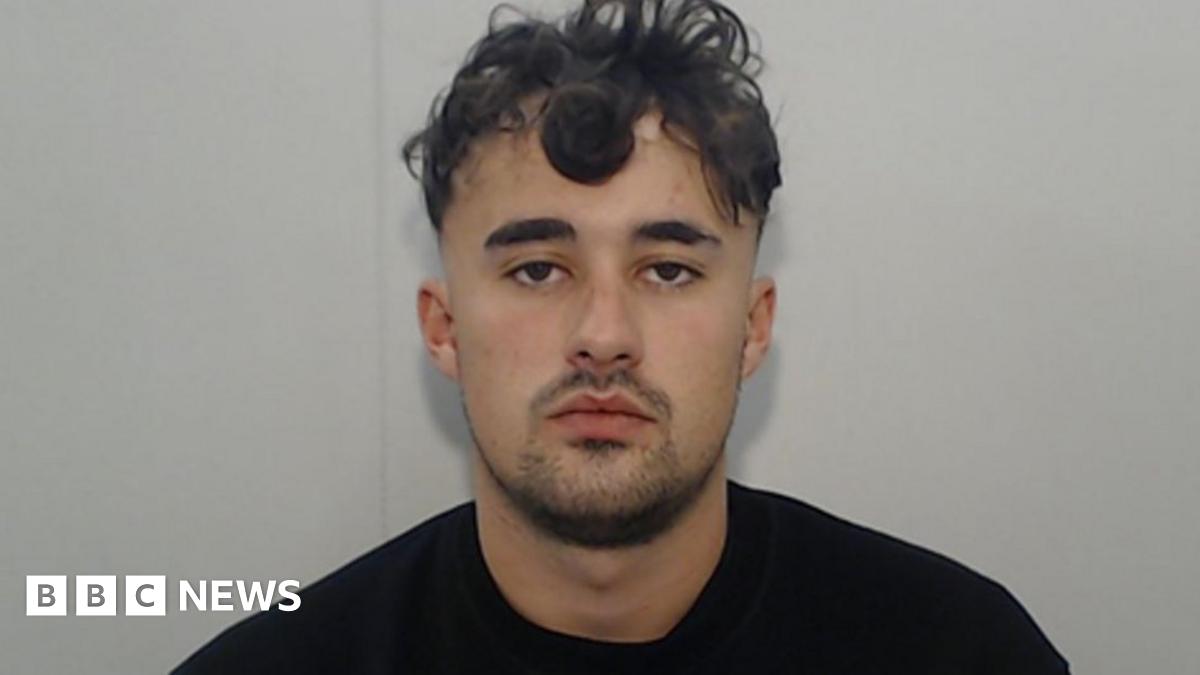 Oldham speeding drink driver who killed pedestrian jailed - BBC News