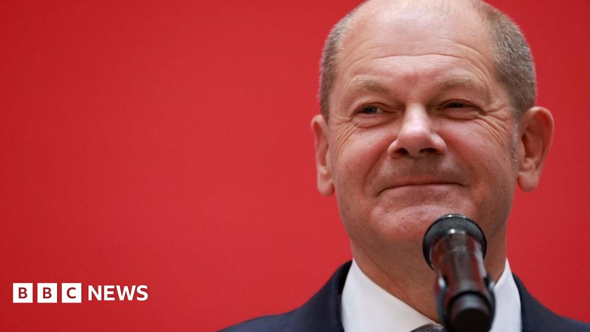 Germany election: Coalition talks begin after close election - BBC News