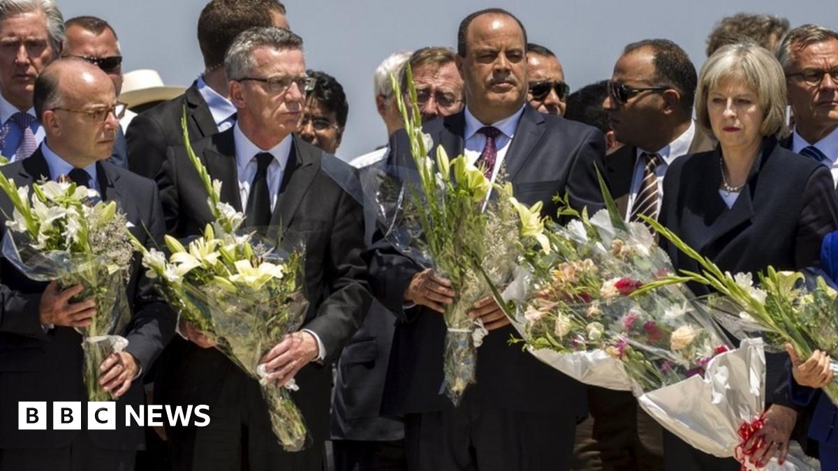 Tunisia attack: Arrests over Sousse massacre - BBC News
