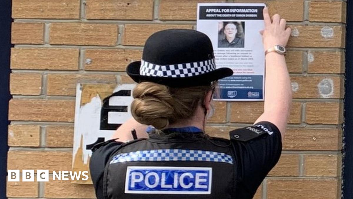 Simon Dobbin: Appeal posters put up at Southend United stadium - BBC News