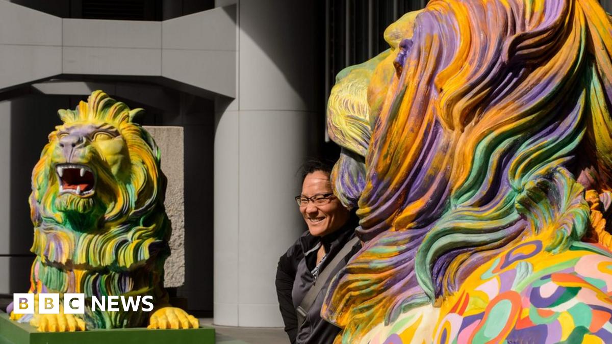 Hong Kong rainbow lions spark LGBT rights debate - BBC News