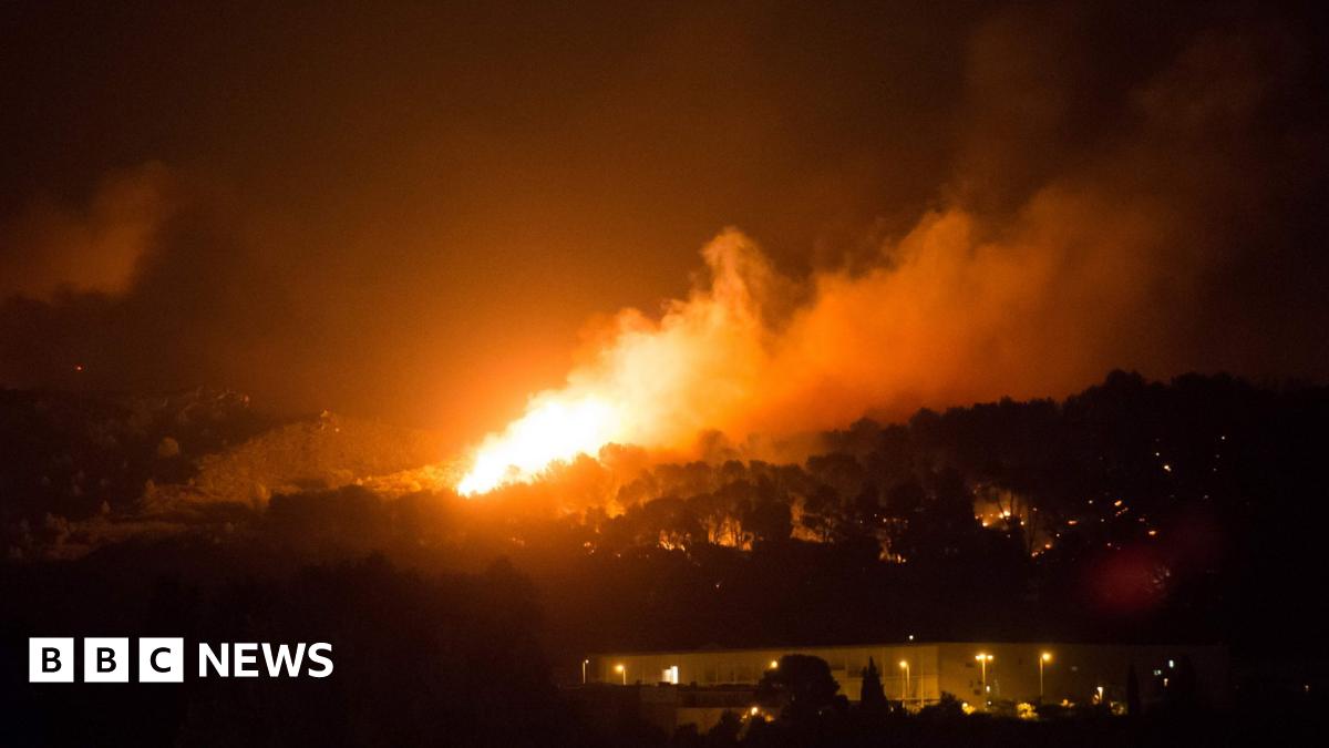 France wildfires near Marseille contained - BBC News